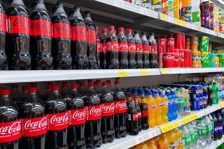15 Popular Drinks from the ’80s That Quietly Disappeared from Stores