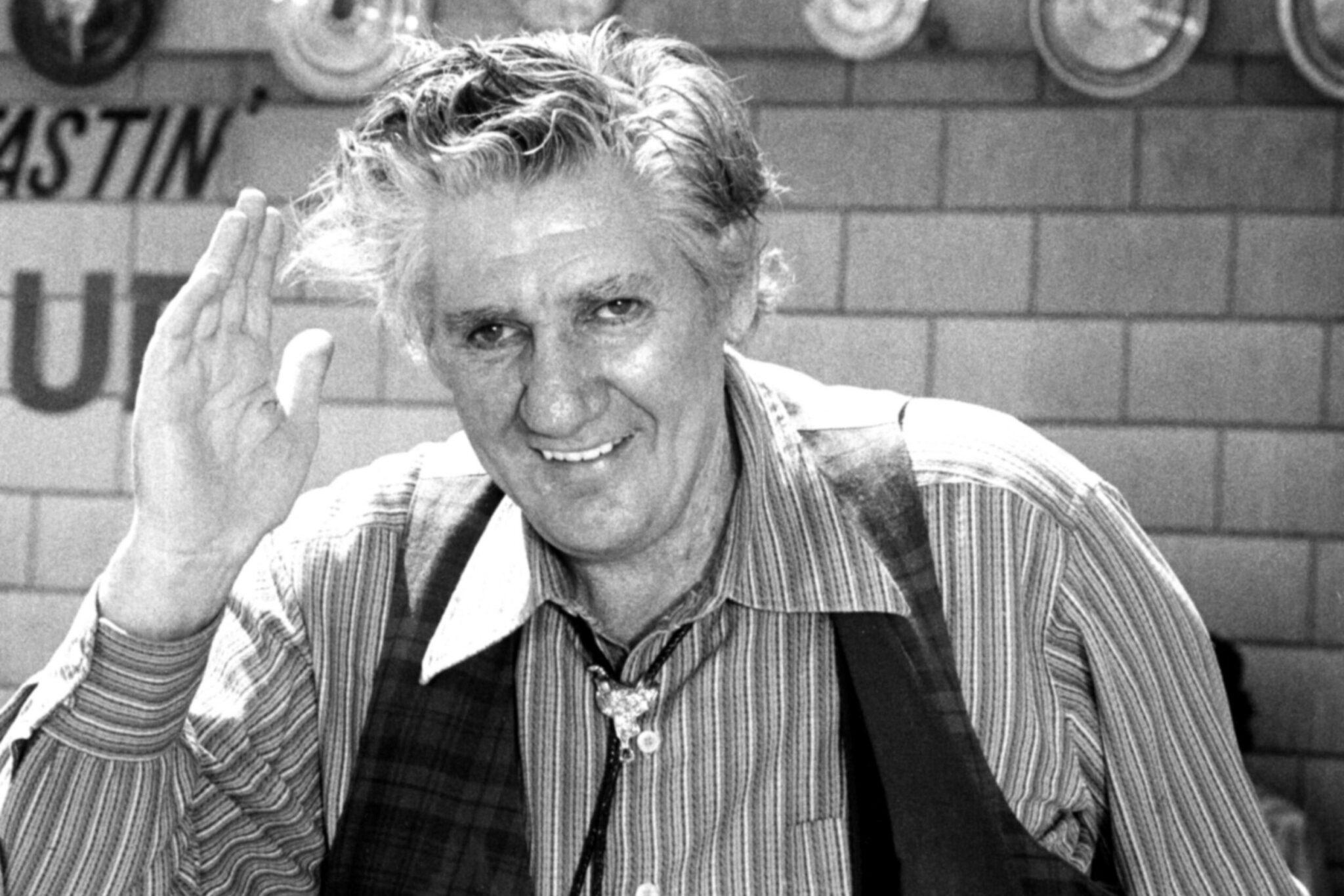 13 TV Sidekicks from the ’70s and ’80s That Were More Popular Than the ...