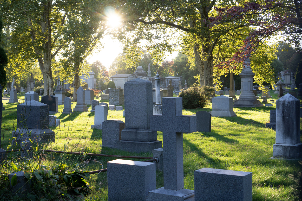 15 Cemetery Superstitions That Used to Be Taken Very Seriously
