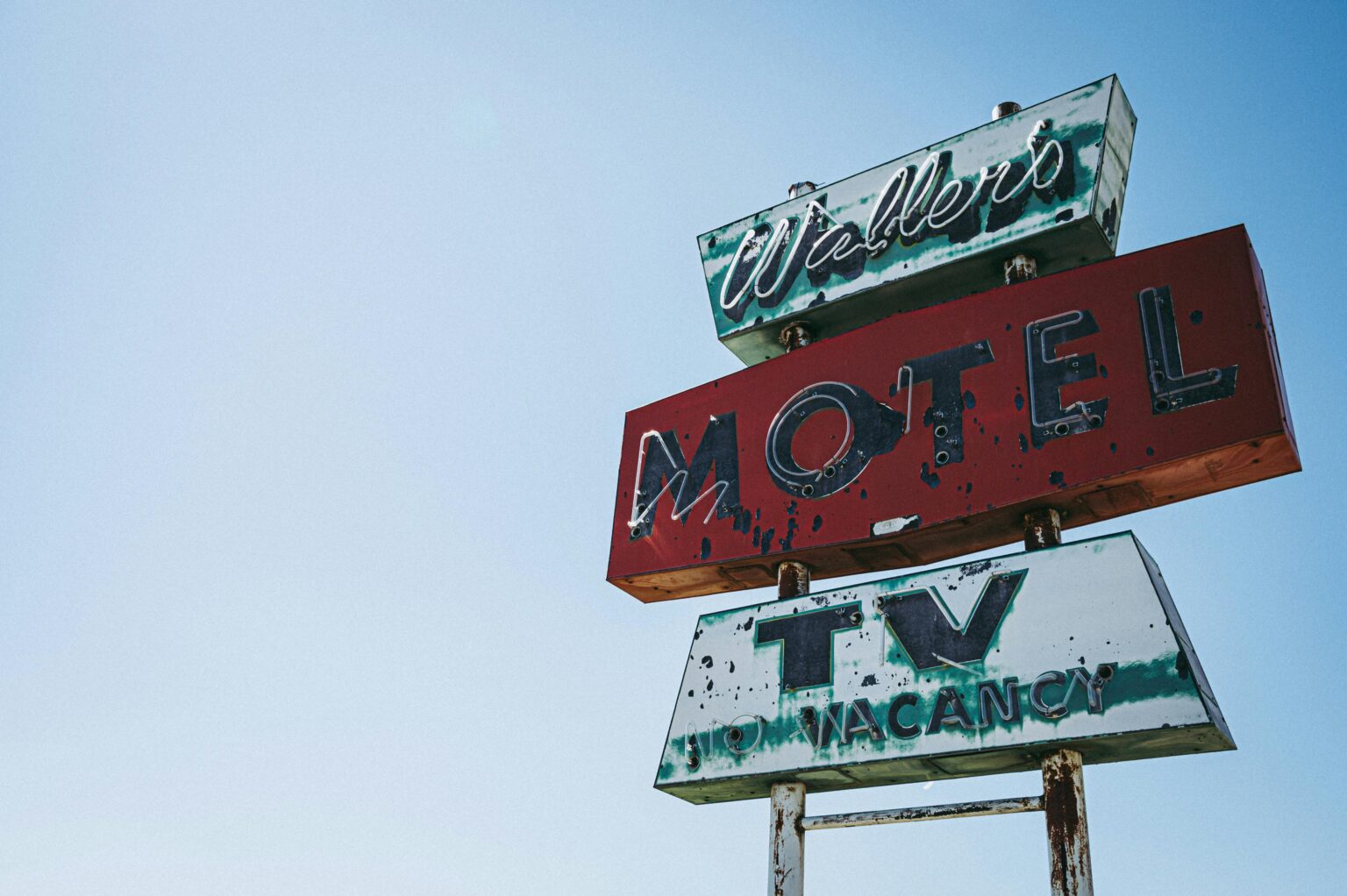 13 Retro Motel Trends from the ’50s and ’60s We Deeply Miss