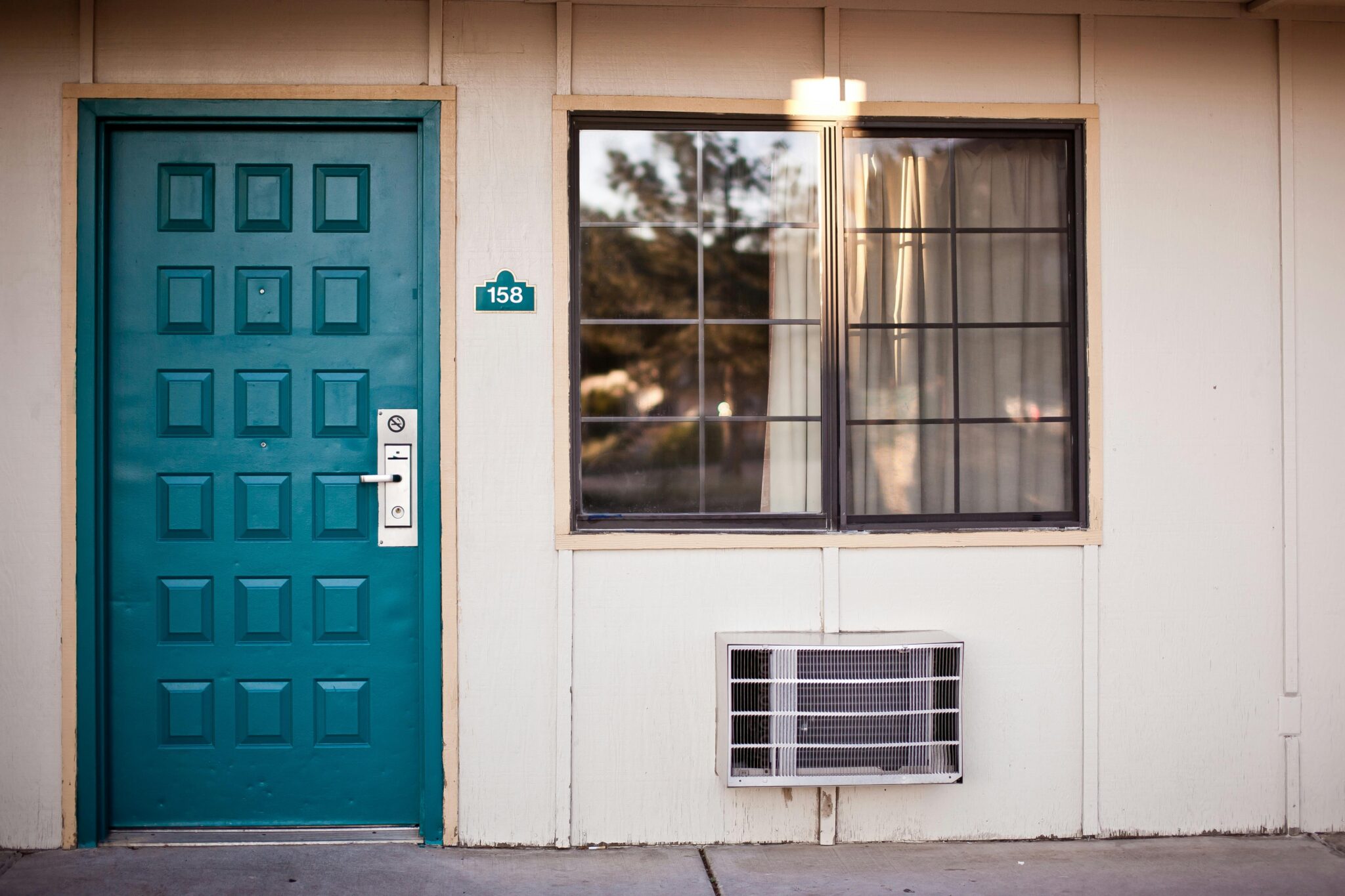 13 Retro Motel Trends from the ’50s and ’60s We Deeply Miss