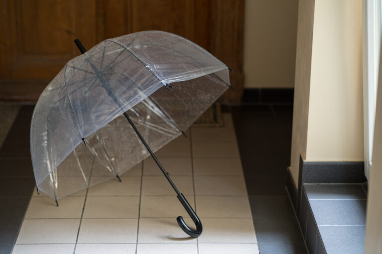 13 Everyday Objects That Mean Something Completely Different Around the ...