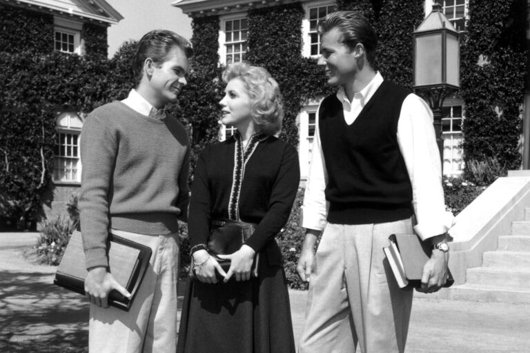 15 Forgotten College Rules from the 1950s That Show Just How Different ...