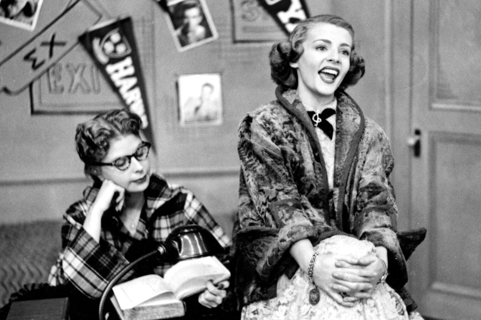 15 Forgotten College Rules from the 1950s That Show Just How Different ...