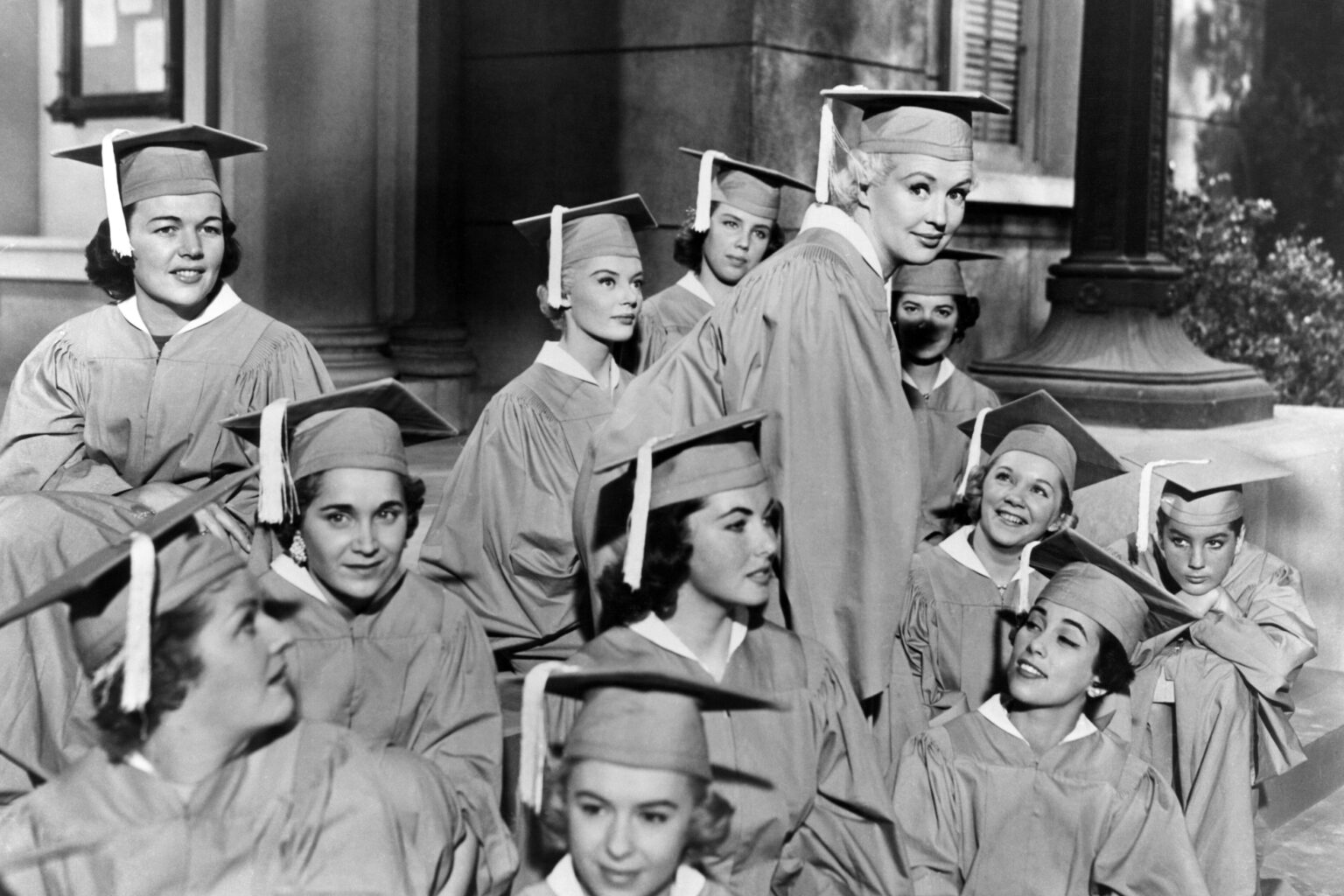 15 Forgotten College Rules from the 1950s That Show Just How Different ...