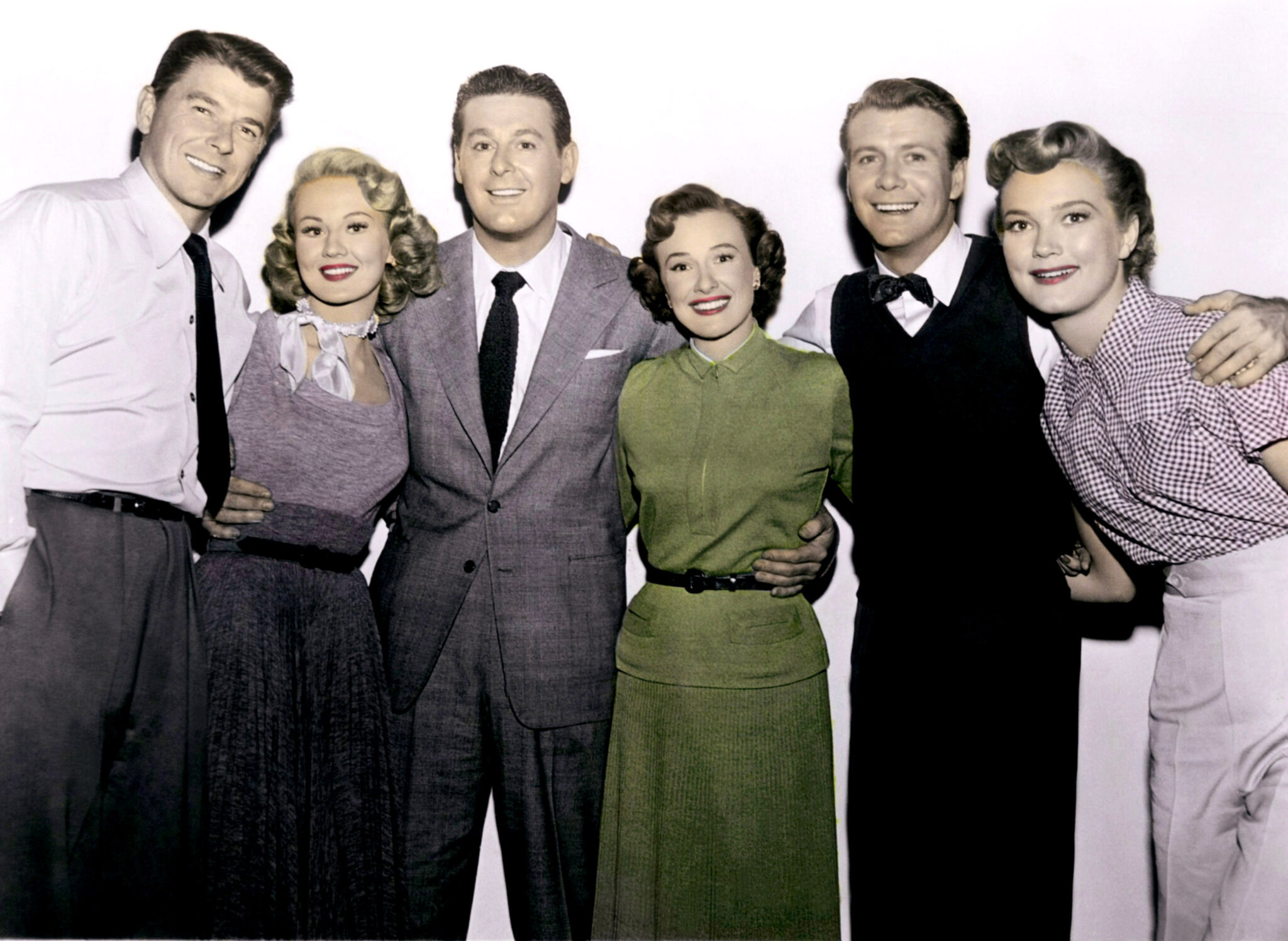 15 Forgotten College Rules from the 1950s That Show Just How Different ...