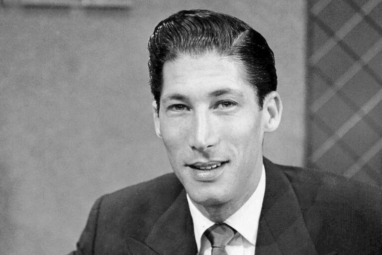 14 Radio Hosts Who Shaped Generations Without Ever Showing Their Faces
