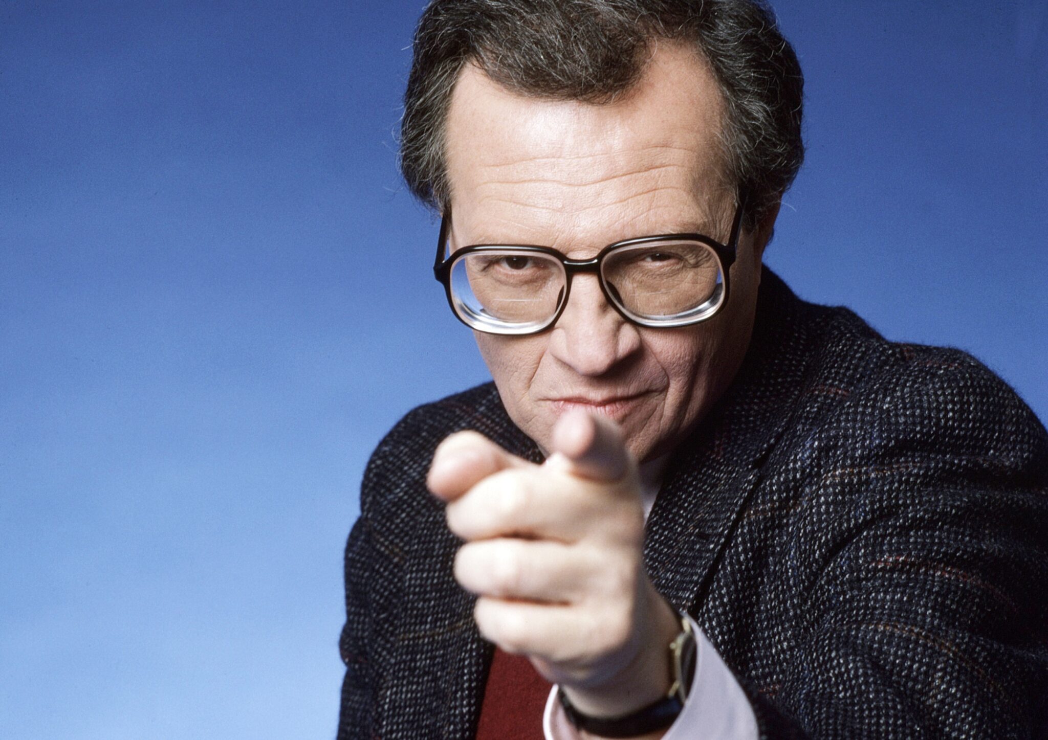 14 Radio Hosts Who Shaped Generations Without Ever Showing Their Faces