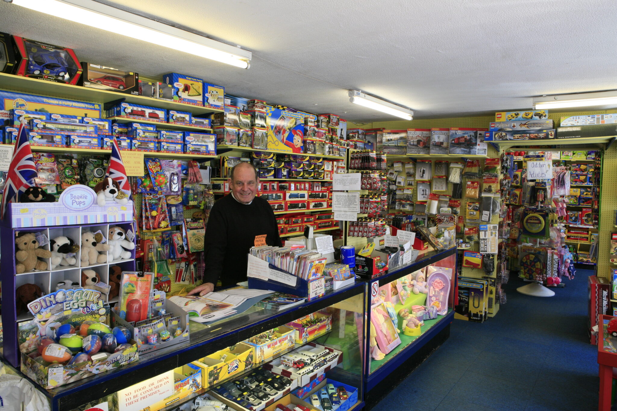 13 Places Your Parents Took You That Barely Exist Anymore