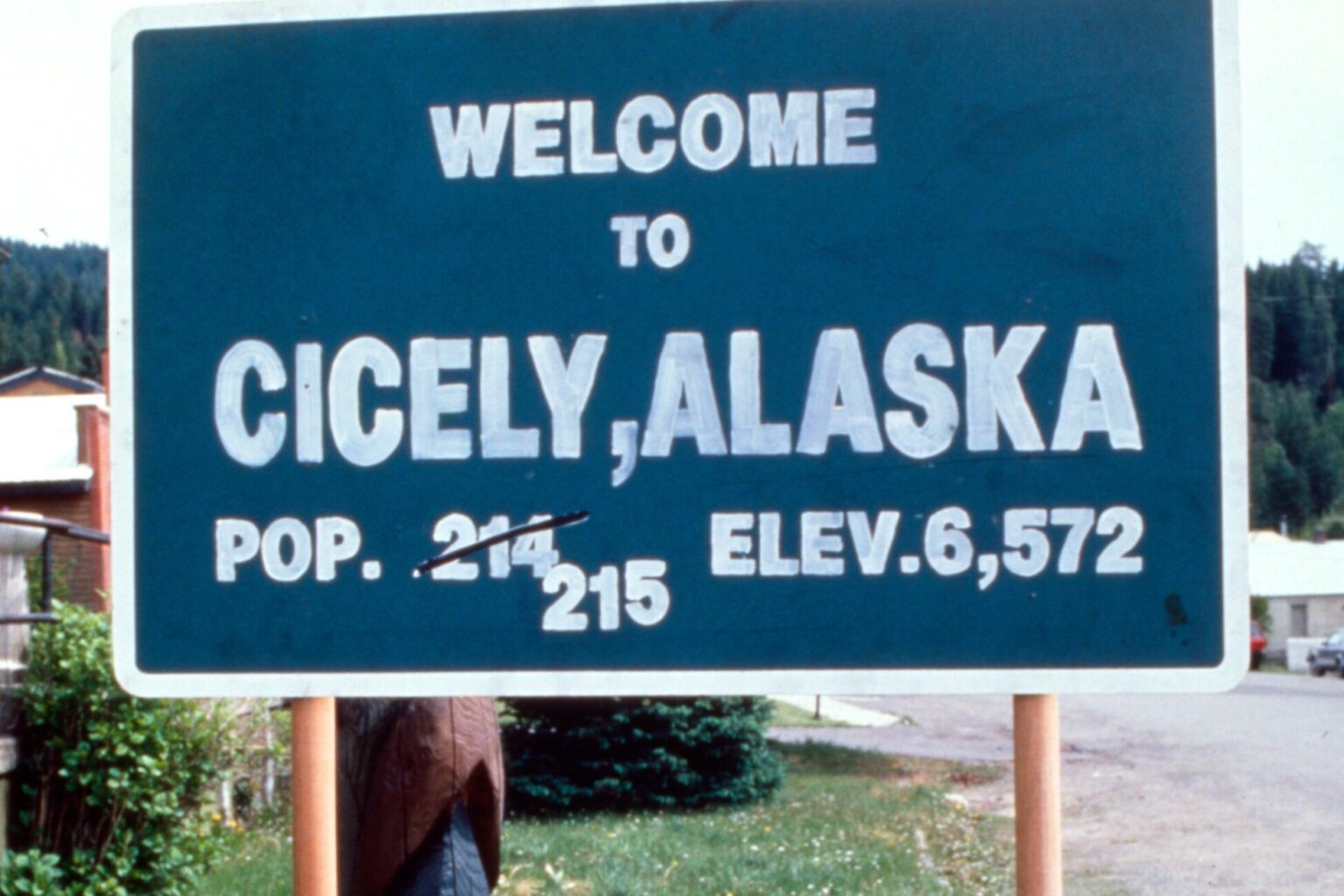 15 Real Places That Inspired Fictional Towns in Classic TV Shows