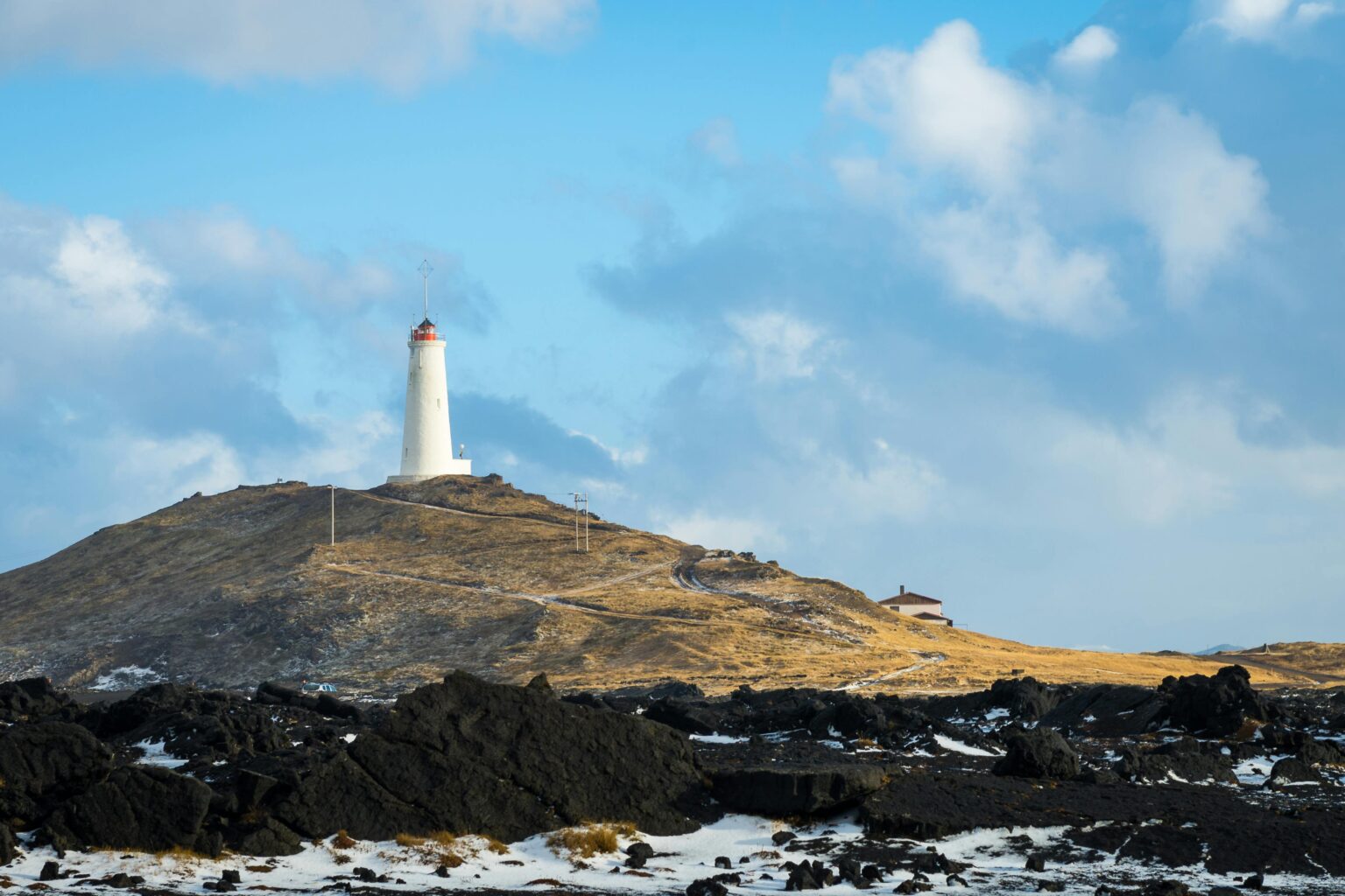 14 Spooky Lighthouses Where Keepers Vanished Without a Trace