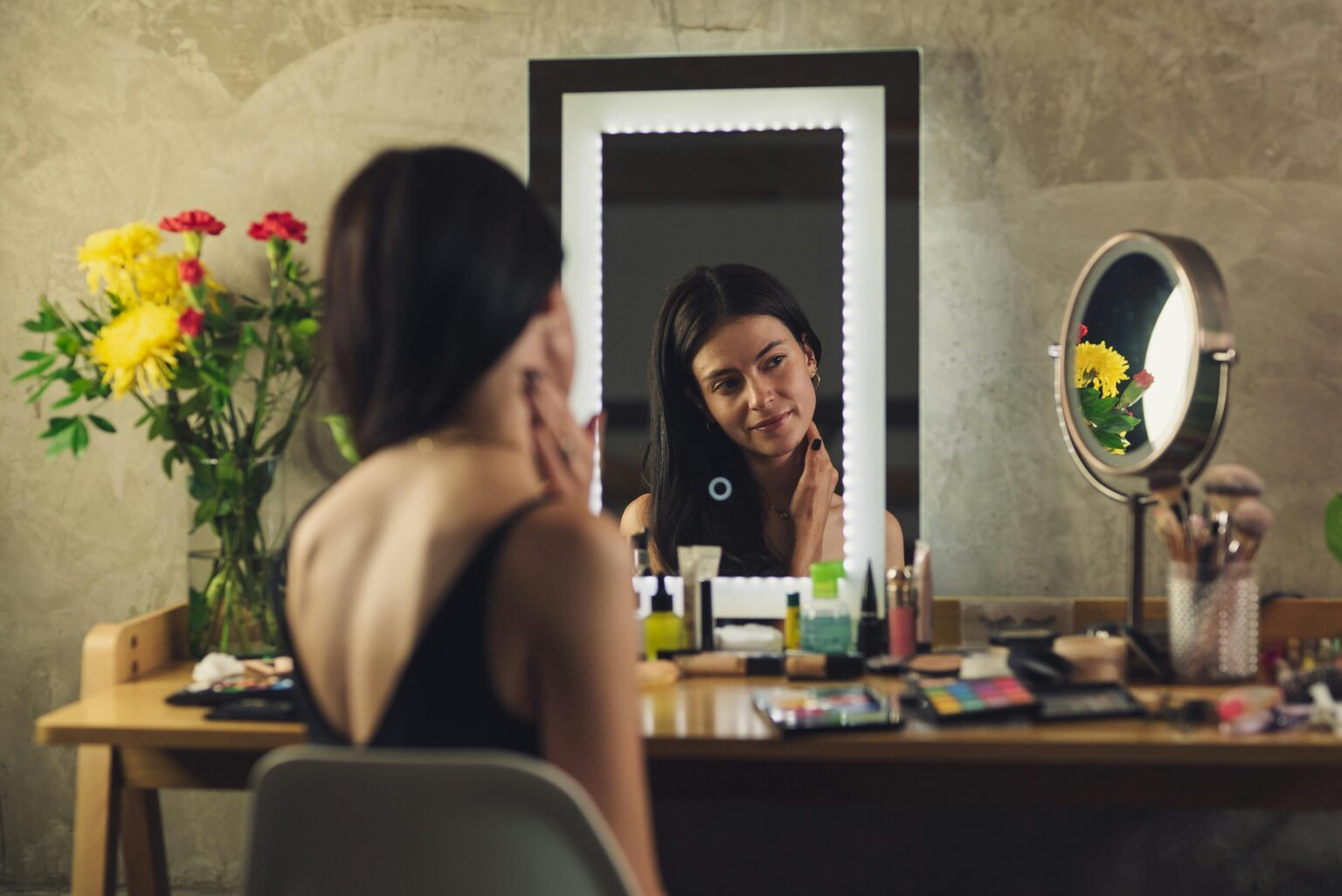 14 Creepy Myths About Mirrors That People Still Secretly Believe